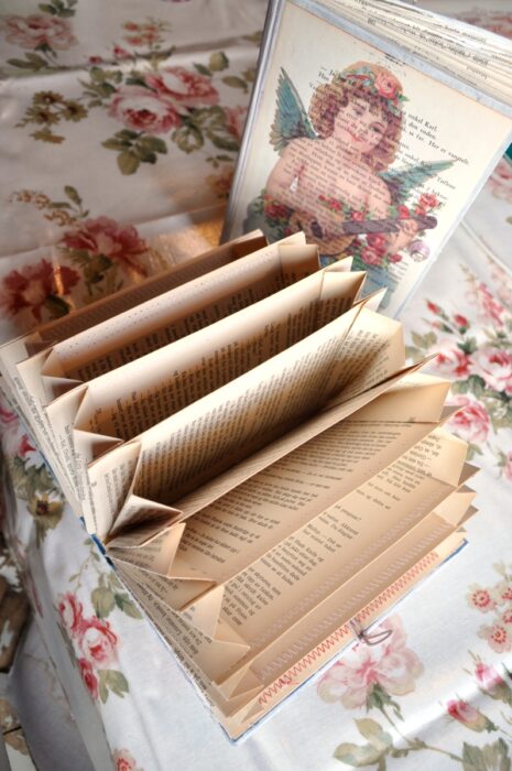 DIY Projects With Recycled Books You Have To See